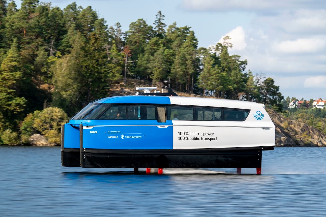 The world's first electric hydrofoil boat goes into service