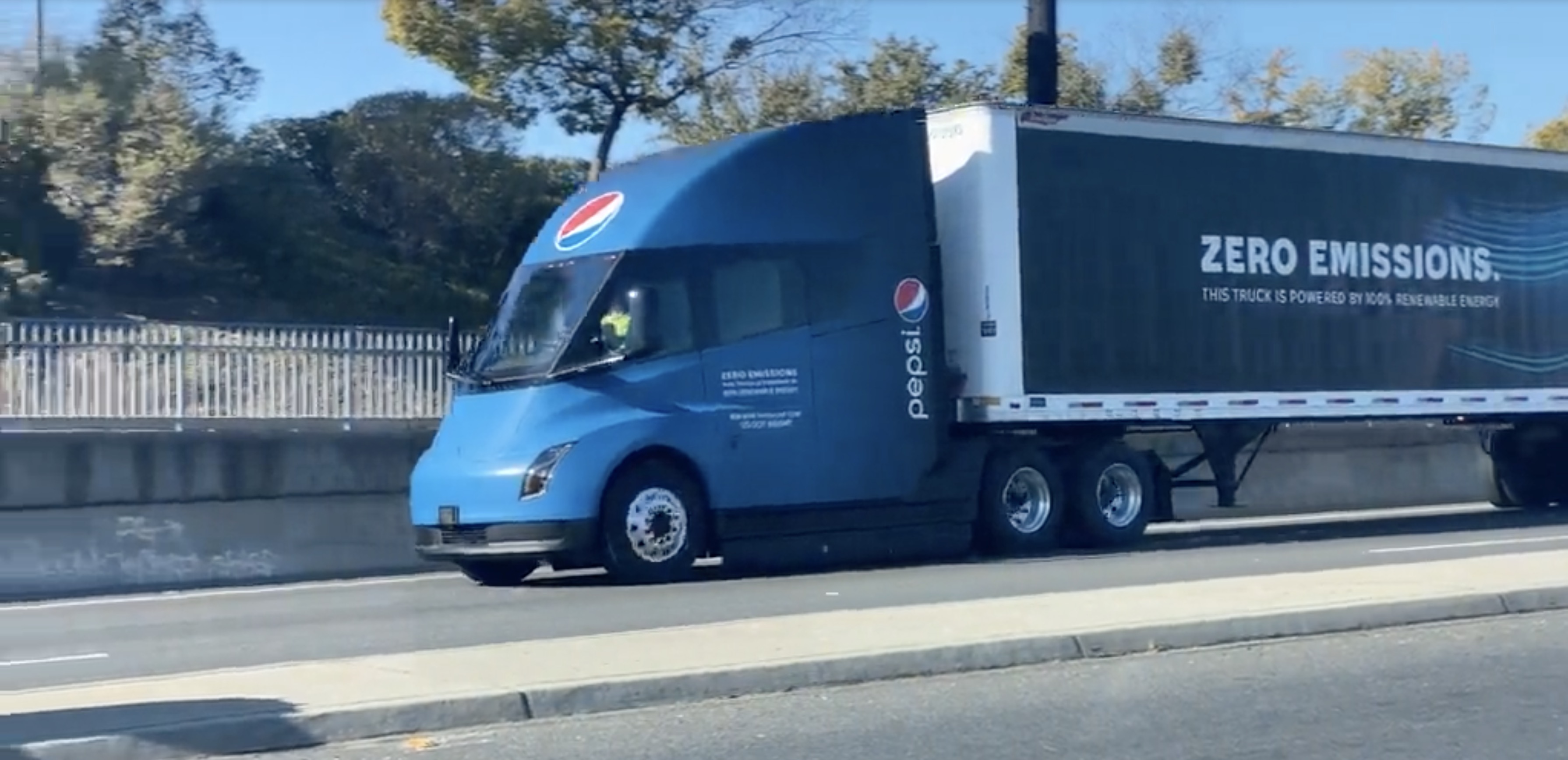 Tesla Sema suffers from many delays and price increase